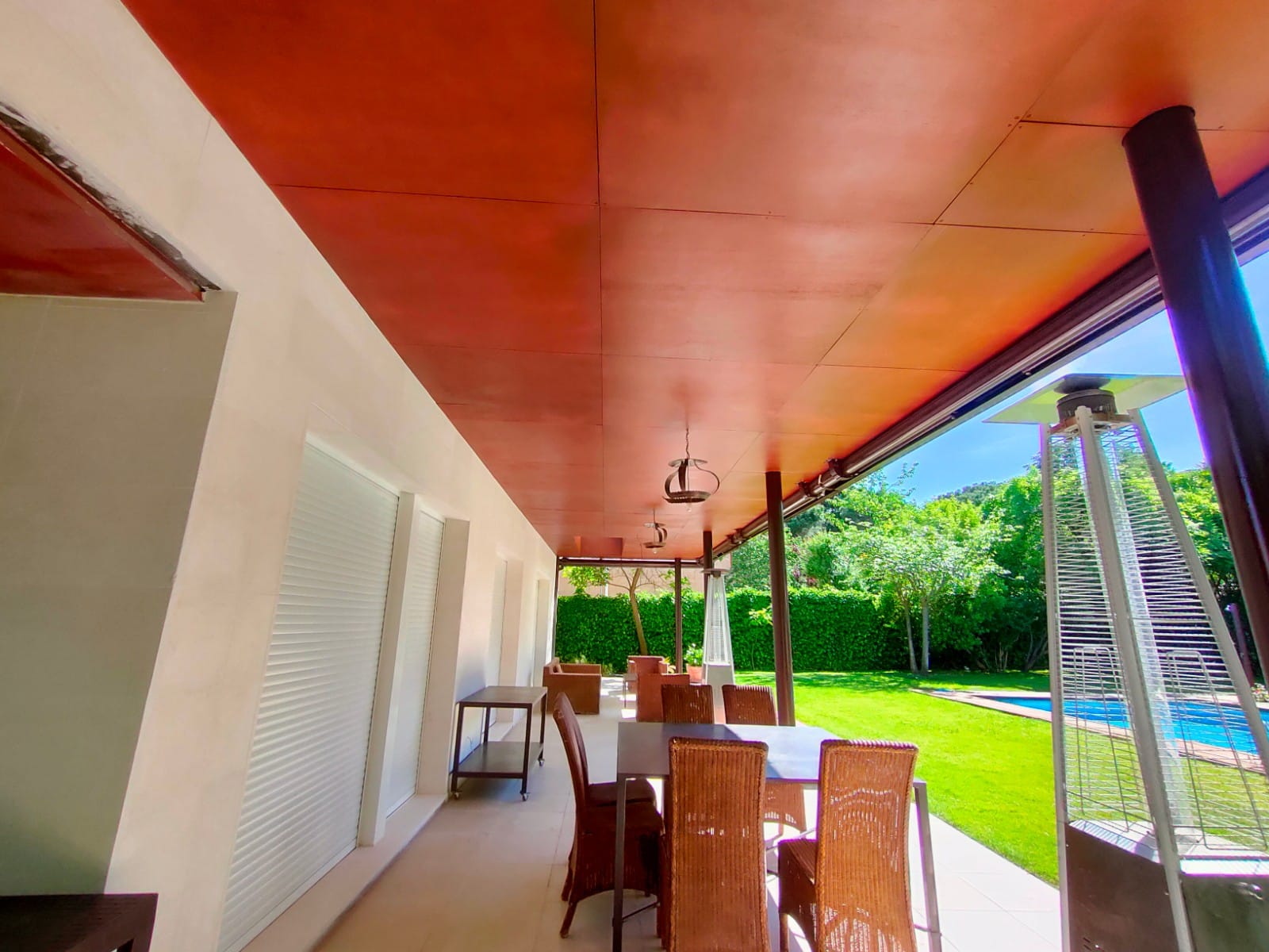 Techo madera Laxur Caoba - Rozalen